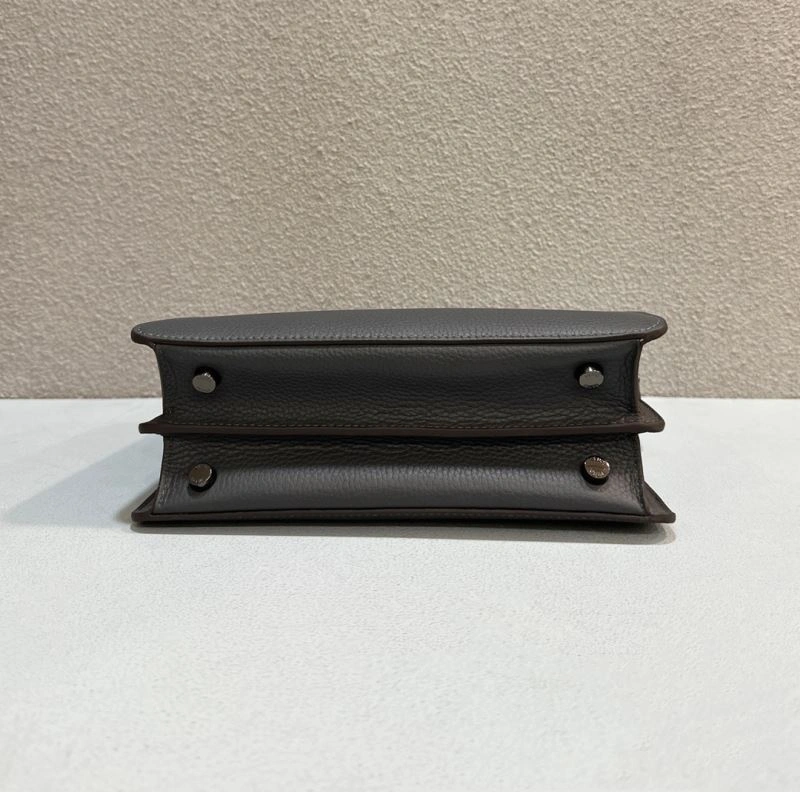 Inexpensive Fendi Peekaboo Bags