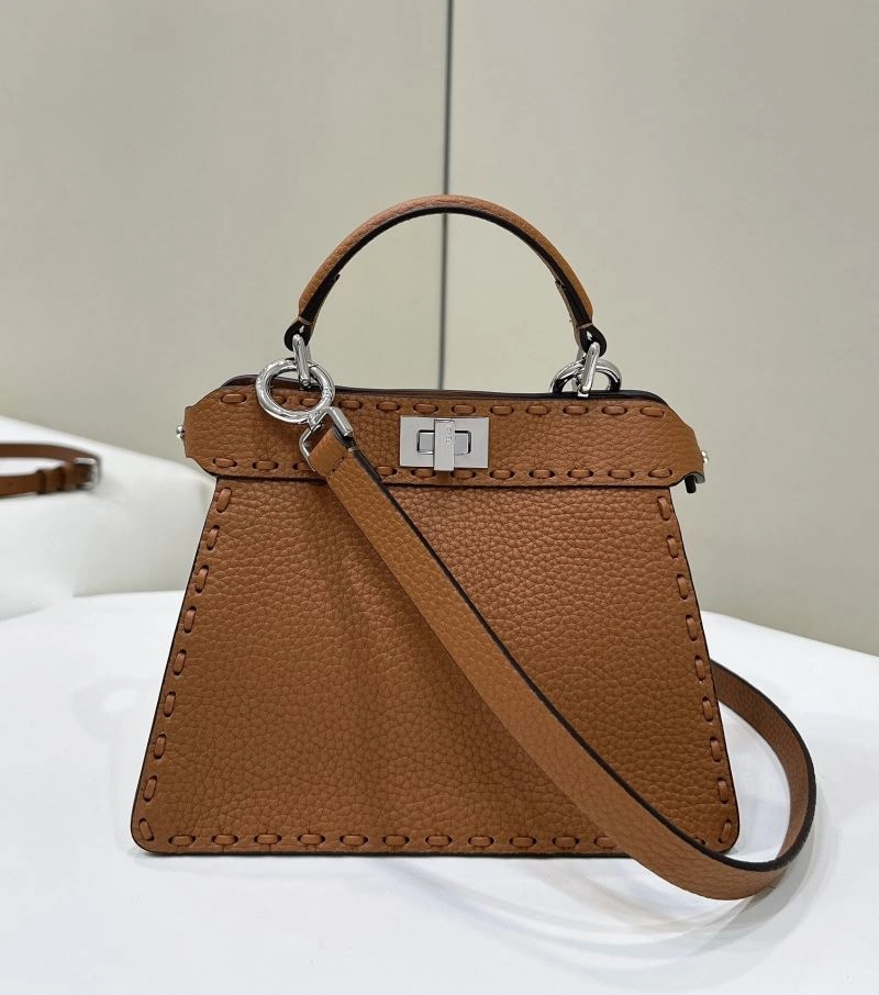 Top mirror Fendi Peekaboo Bags