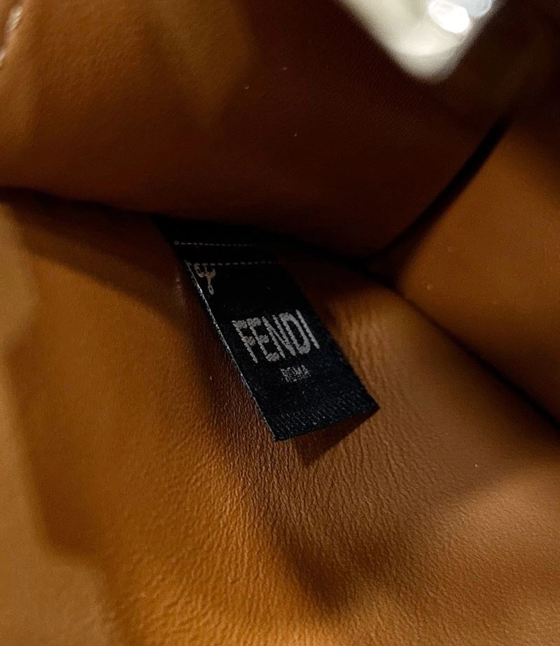 Top mirror Fendi Peekaboo Bags