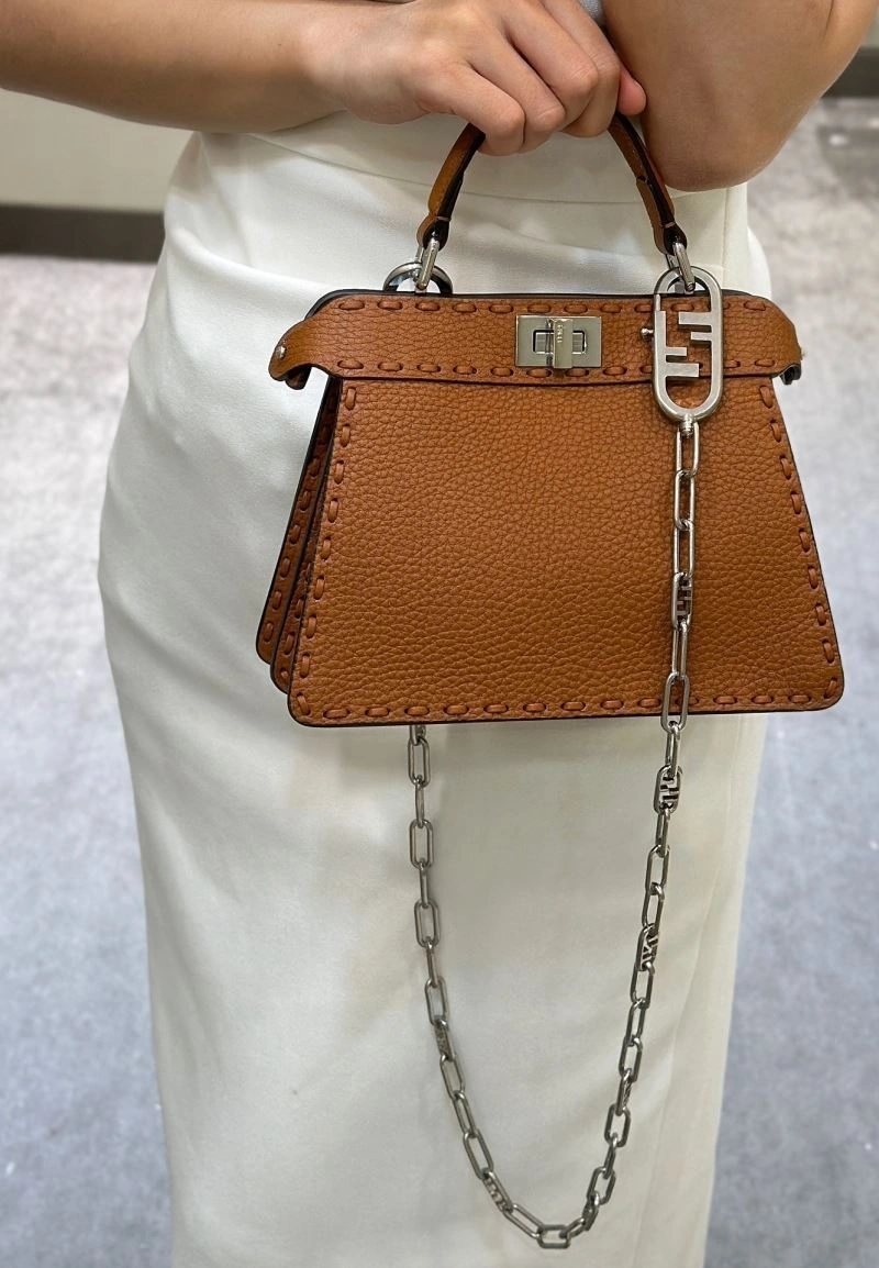 Top mirror Fendi Peekaboo Bags