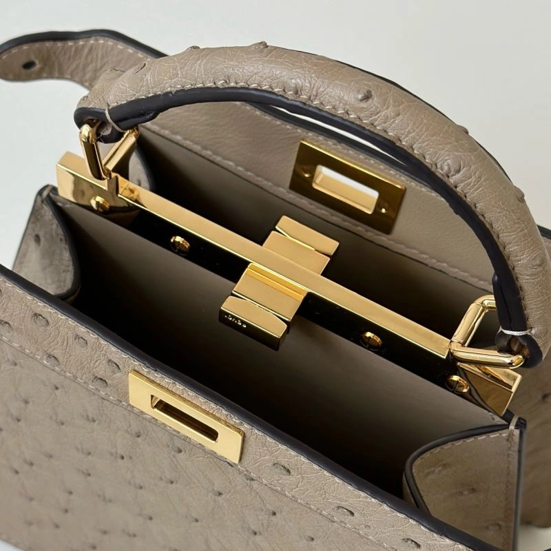 Top mirror Fendi Peekaboo Bags