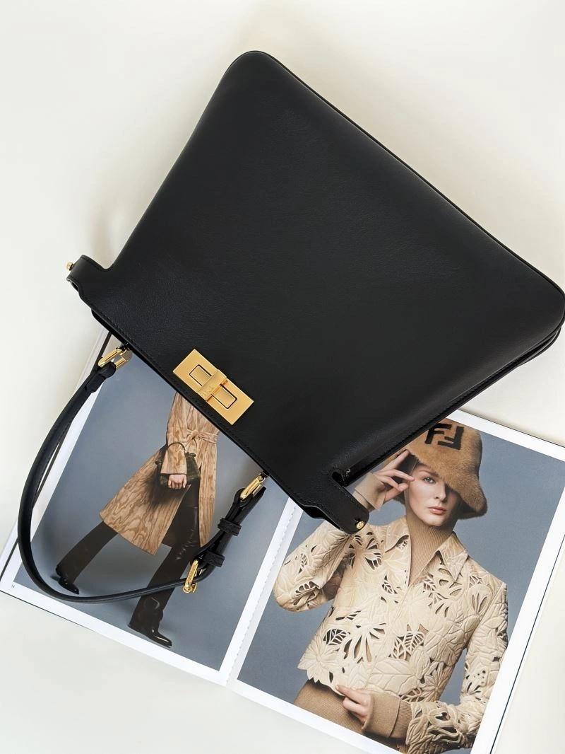 Top match Fendi Peekaboo Bags