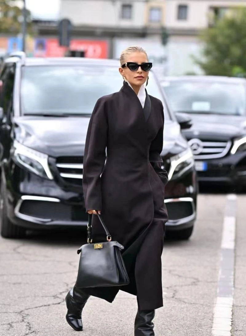 Top match Fendi Peekaboo Bags