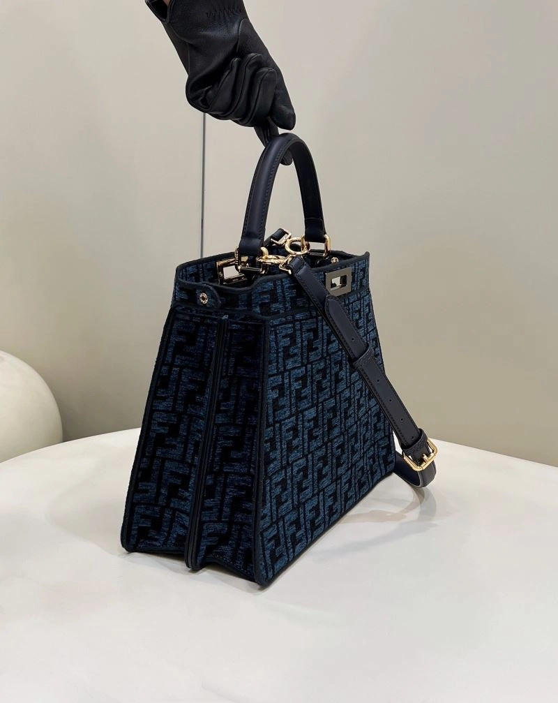 Top mirror Fendi Peekaboo Bags
