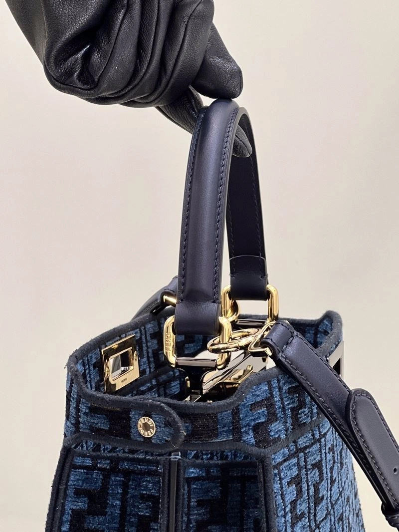 Top mirror Fendi Peekaboo Bags
