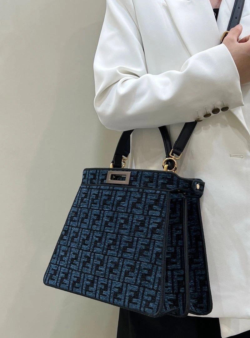 Top mirror Fendi Peekaboo Bags