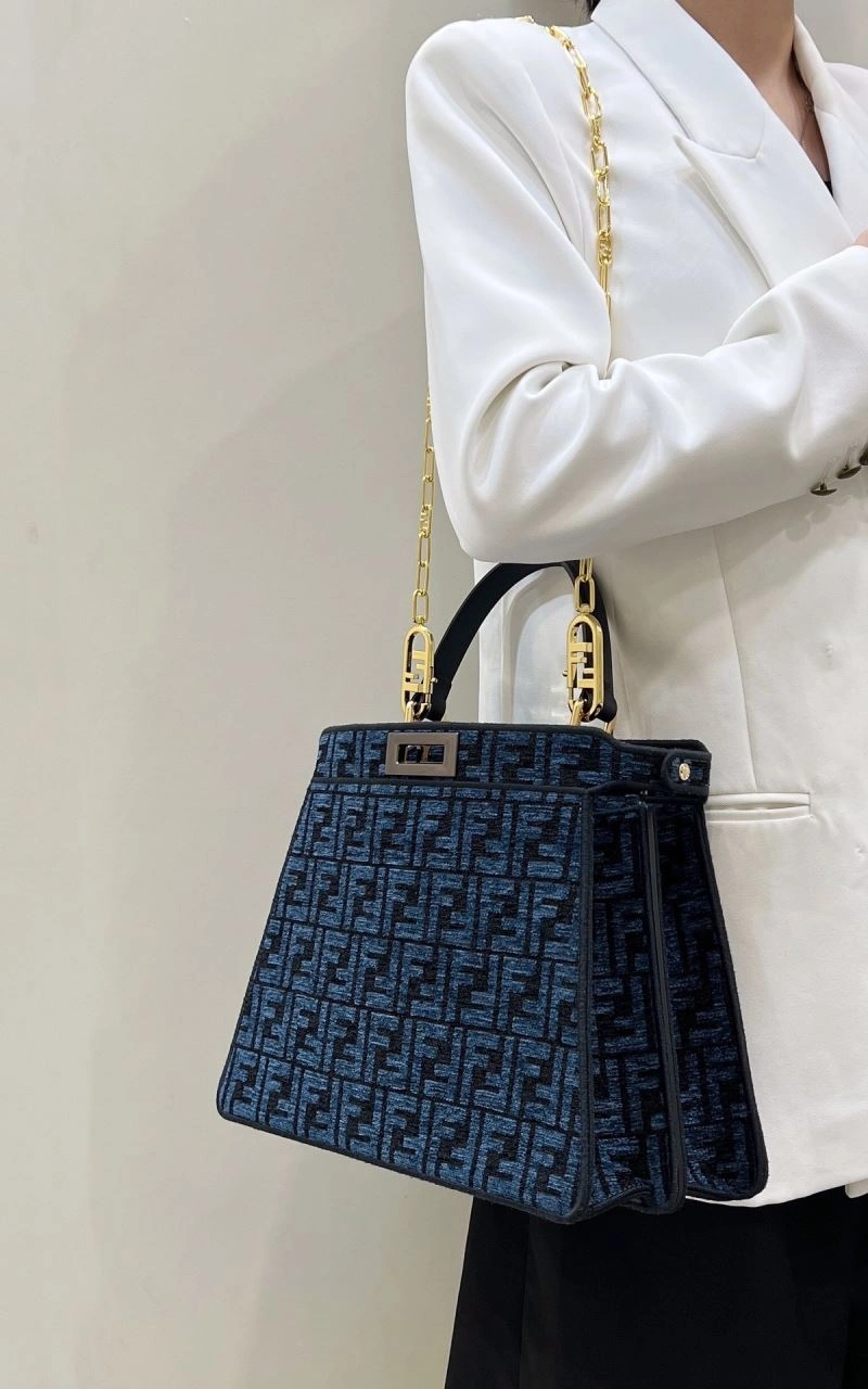 Top mirror Fendi Peekaboo Bags
