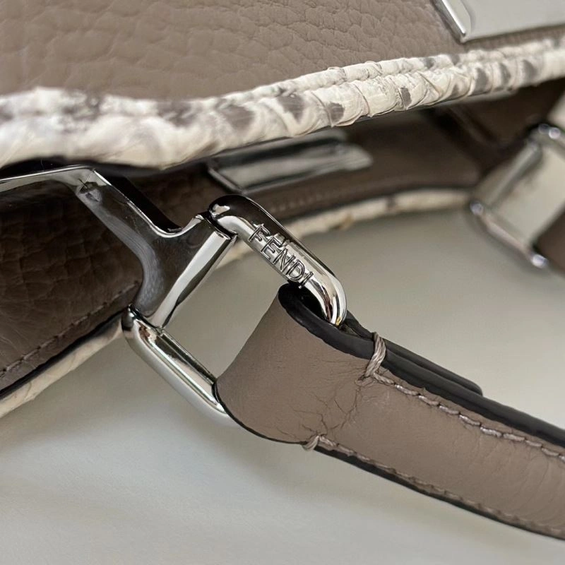 Accurate model Fendi Peekaboo Bags
