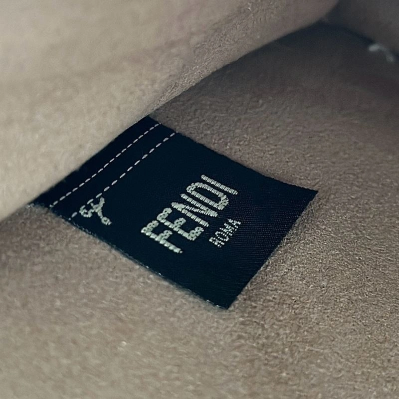 Accurate model Fendi Peekaboo Bags