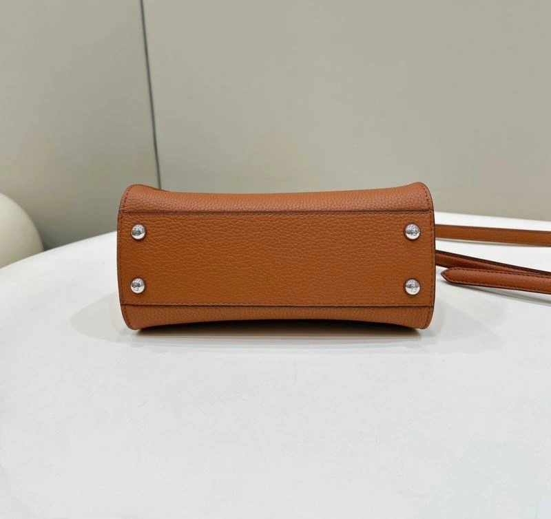 Top mirror Fendi Peekaboo Bags
