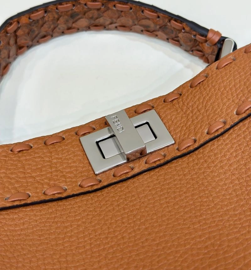 Top mirror Fendi Peekaboo Bags
