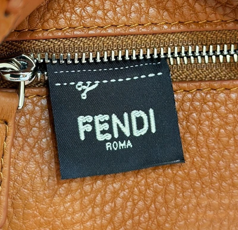 Top mirror Fendi Peekaboo Bags
