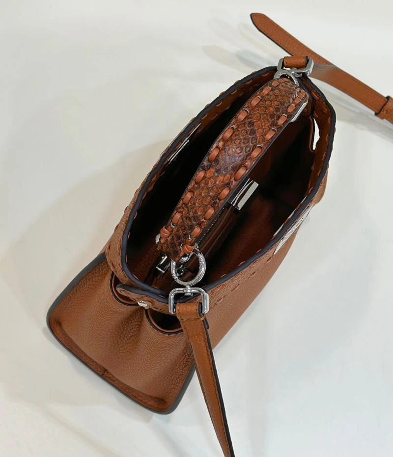 Top mirror Fendi Peekaboo Bags