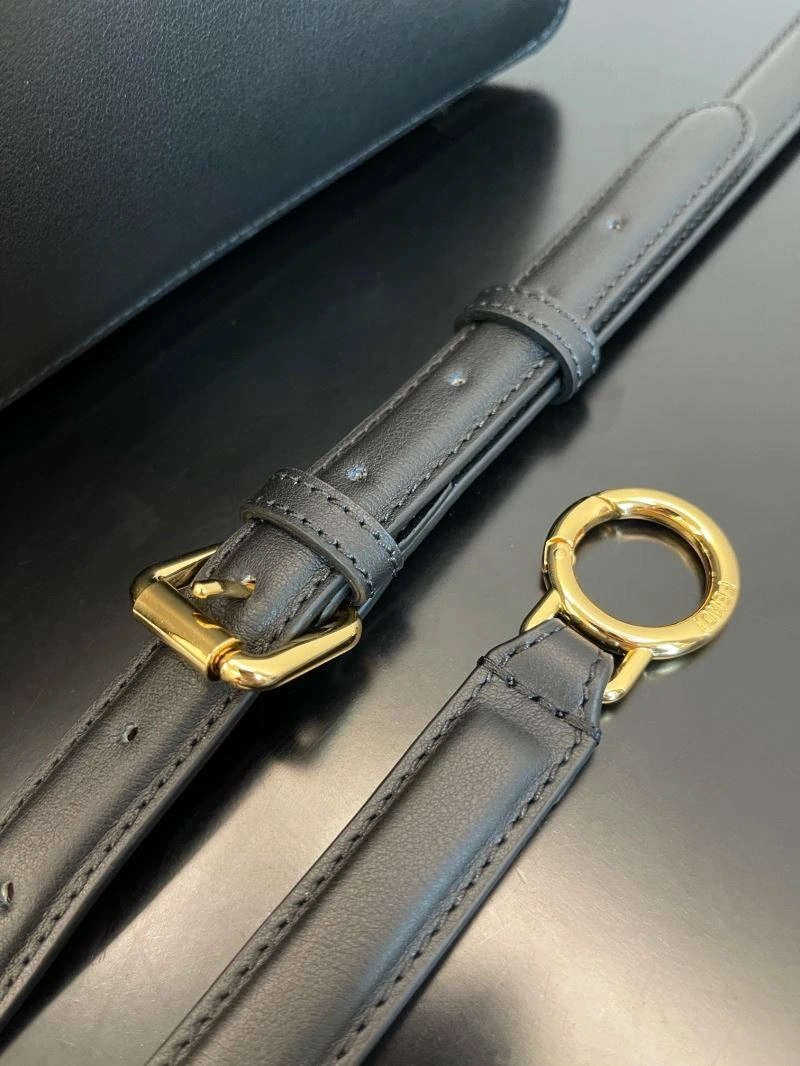 Low-cost Fendi Peekaboo Bags