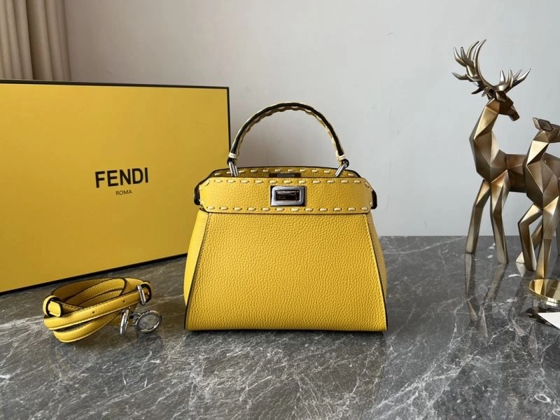 Top match Fendi Peekaboo Bags