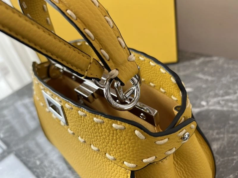 Top match Fendi Peekaboo Bags