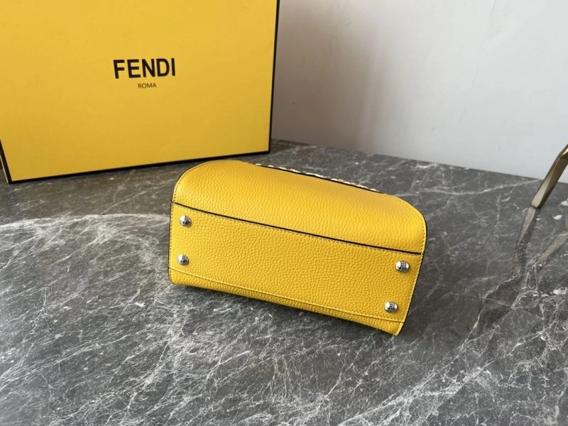 Top match Fendi Peekaboo Bags