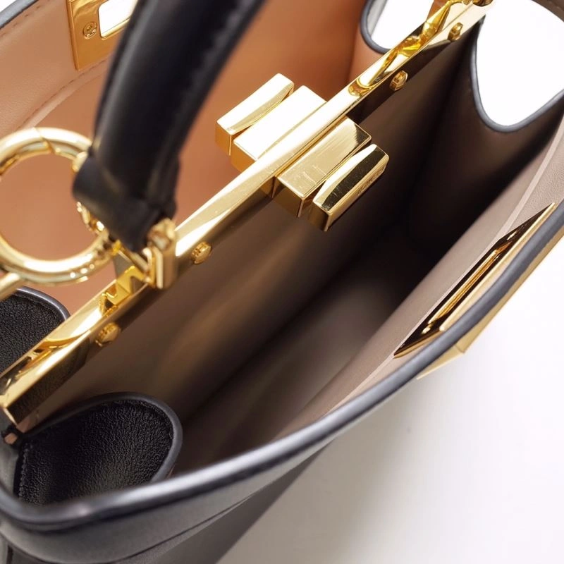 Top mirror Fendi Peekaboo Bags