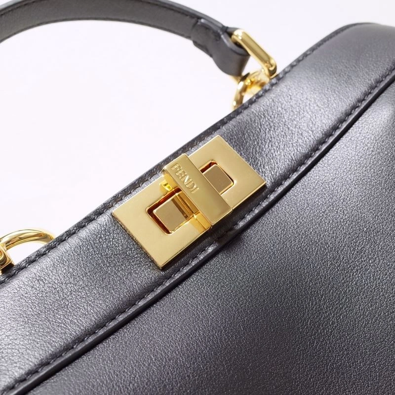 Top mirror Fendi Peekaboo Bags