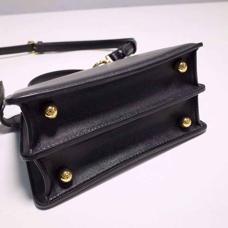 Top mirror Fendi Peekaboo Bags