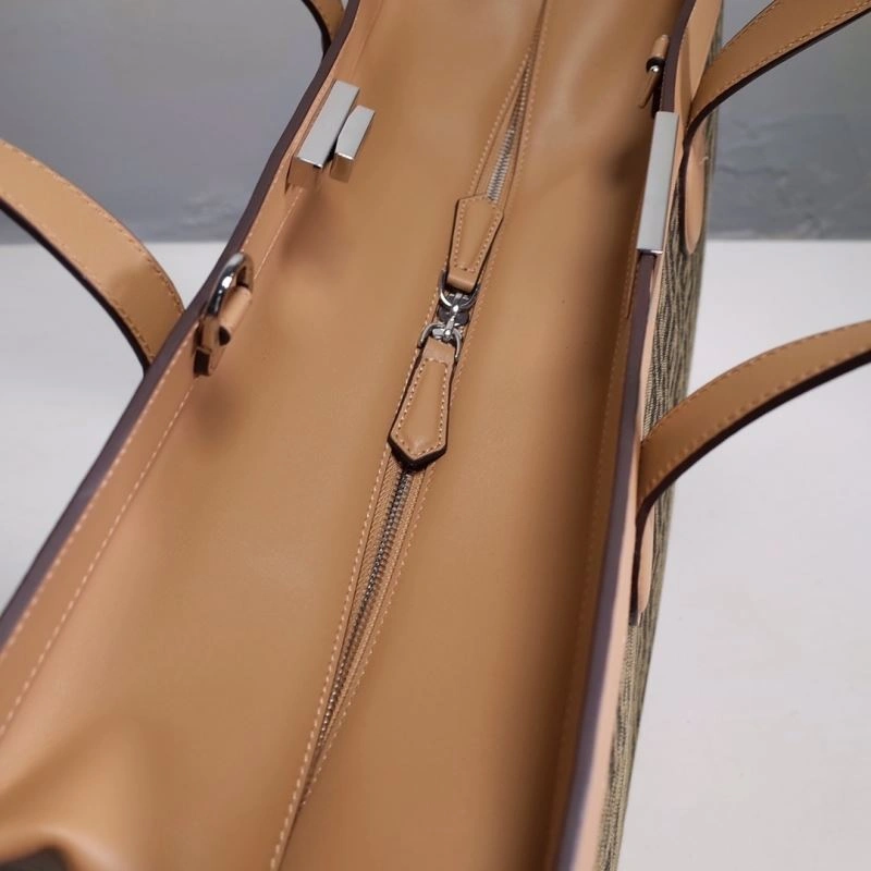 Inexpensive Fendi Peekaboo Bags