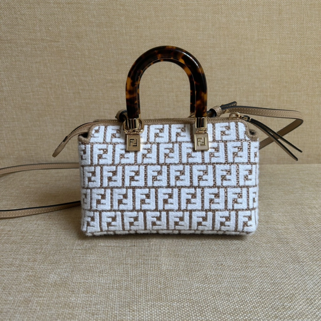 Cut-rate Fendi Pillow Bags