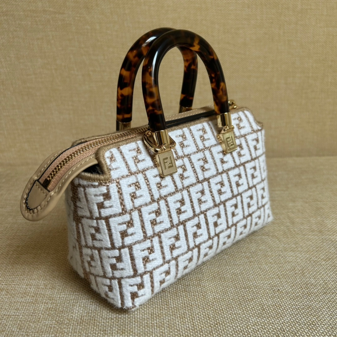 Cut-rate Fendi Pillow Bags
