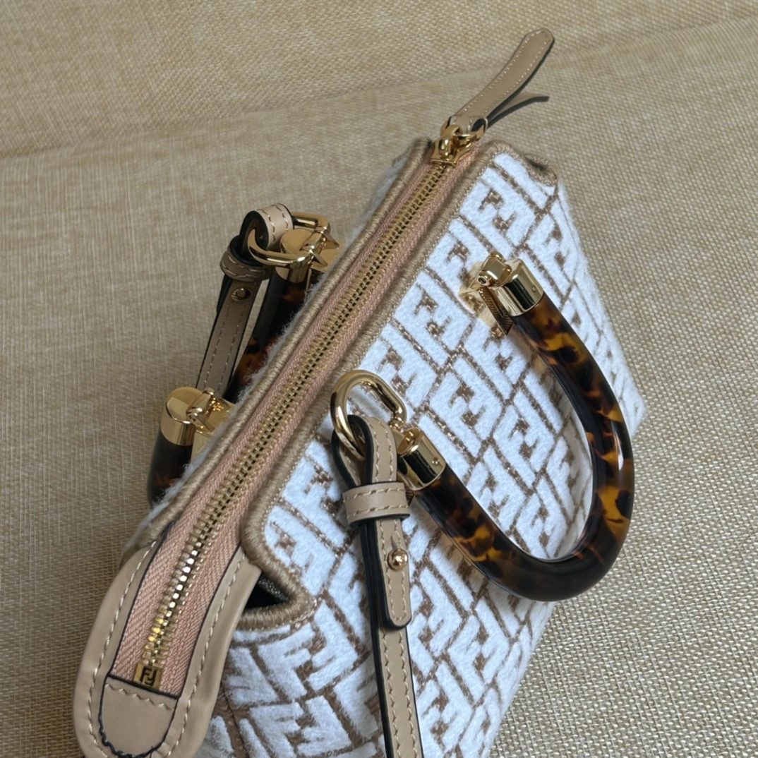 Cut-rate Fendi Pillow Bags