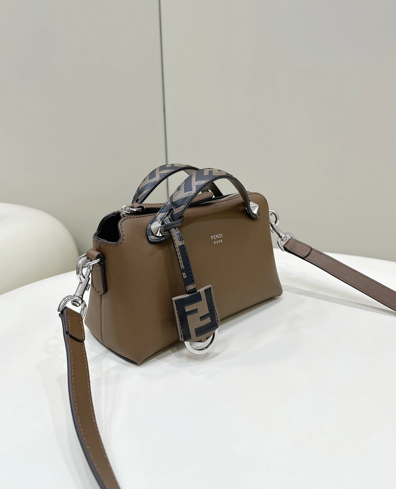 Top mirror Fendi Pillow Bags