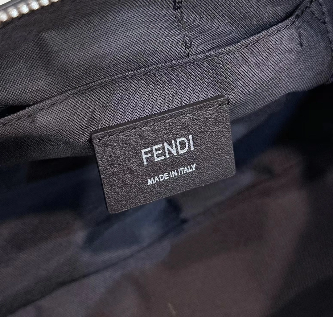 Top mirror Fendi Pillow Bags