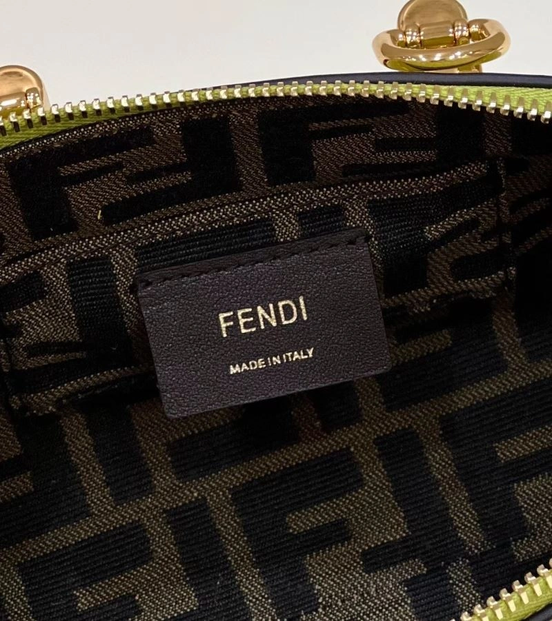 Top mirror Fendi Pillow Bags