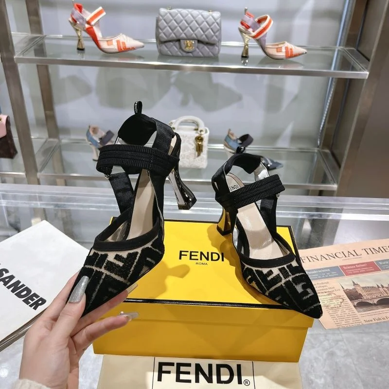 Top mirror Fendi Sandals