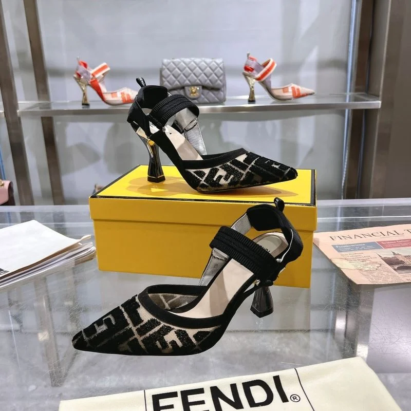 Top mirror Fendi Sandals