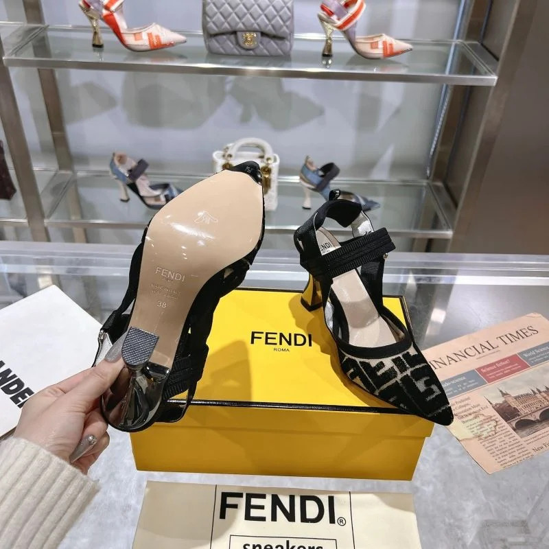 Top mirror Fendi Sandals