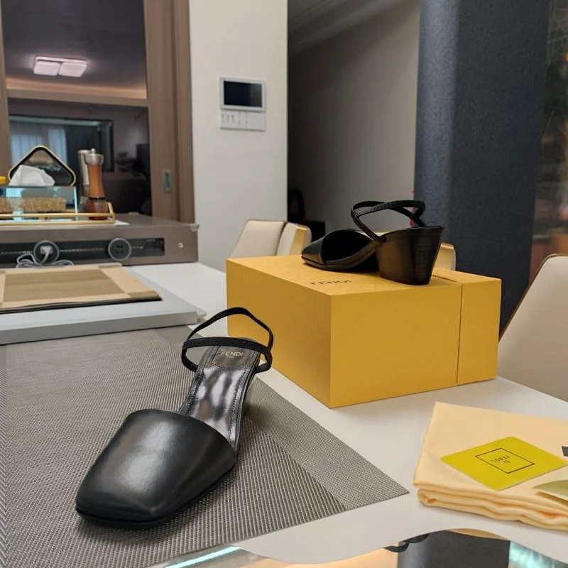 Mirror quality Fendi Sandals