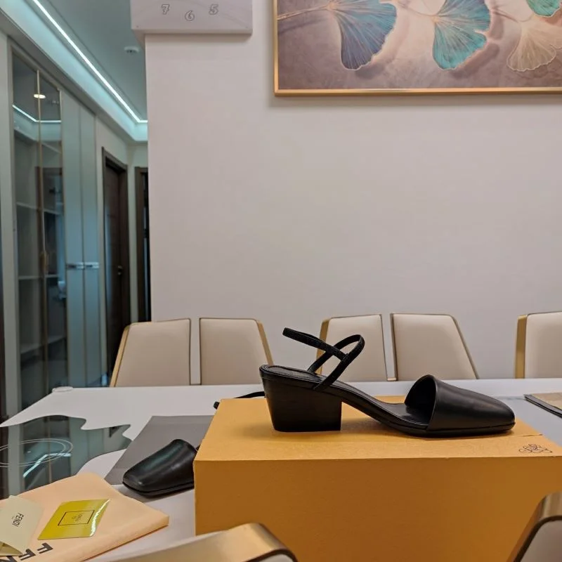 Mirror quality Fendi Sandals
