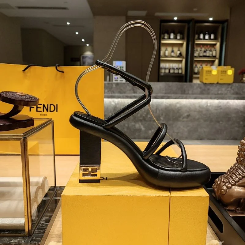 Top mirror Fendi Sandals
