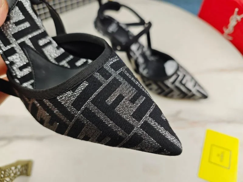 Accurate model Fendi Sandals