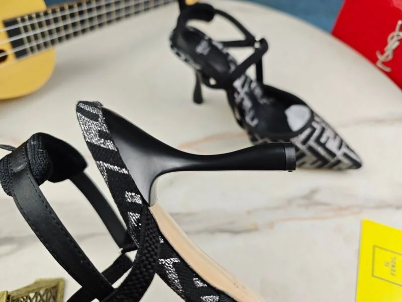 Accurate model Fendi Sandals