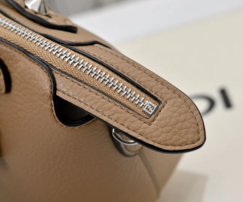 Accurate model Fendi Satchel Bags