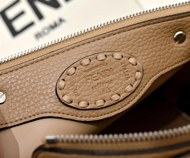 Accurate model Fendi Satchel Bags