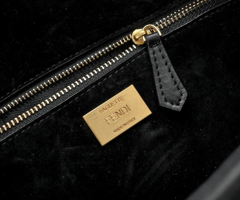 Accurate model Fendi Satchel Bags