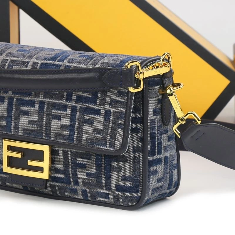 Accurate model Fendi Satchel Bags