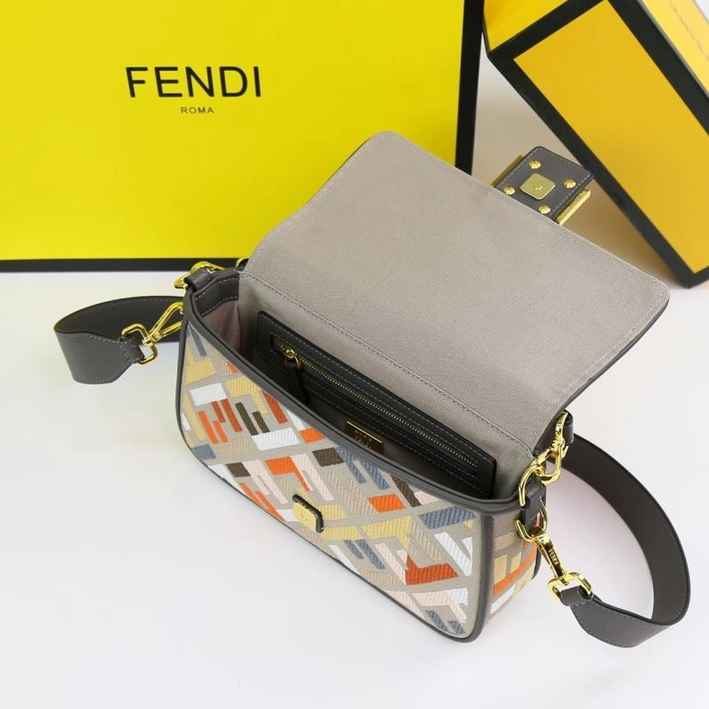 Accurate model Fendi Satchel Bags