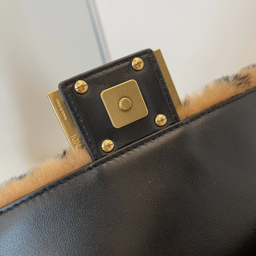 Bargain Fendi Satchel Bags
