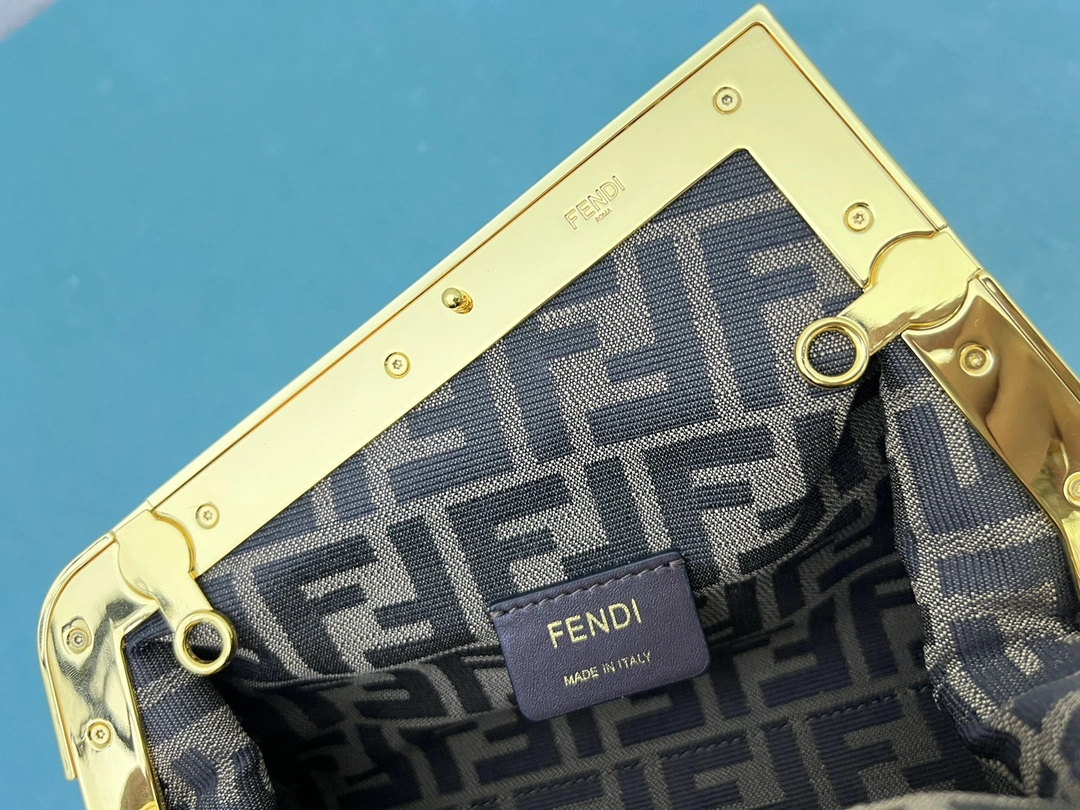 Top mirror Fendi Satchel Bags