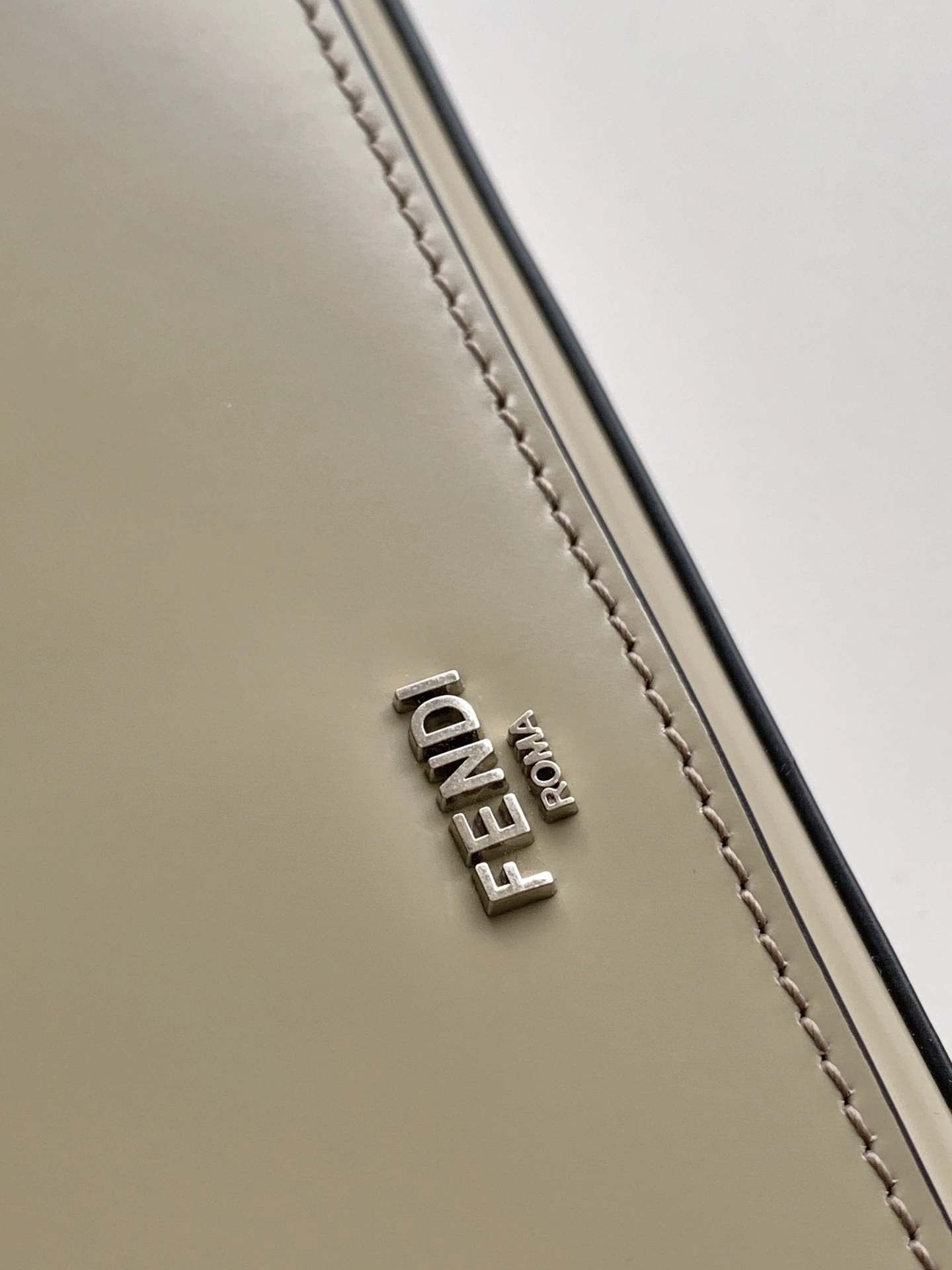 Factory-made Fendi Satchel Bags
