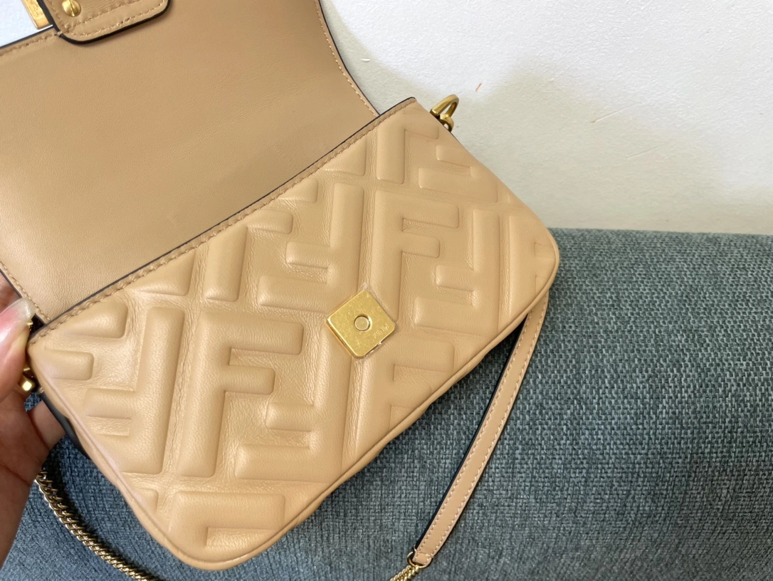 High accuracy Fendi Satchel Bags