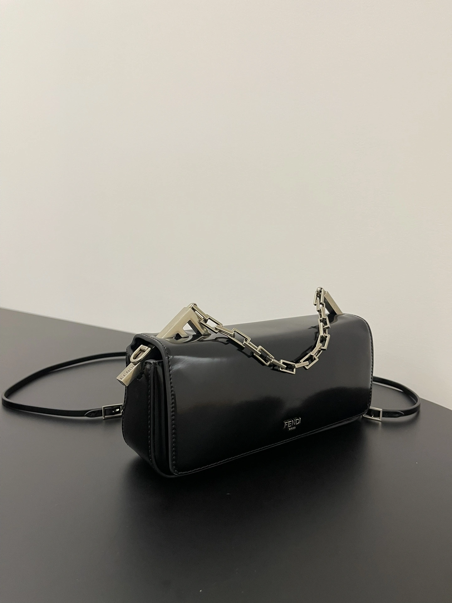 Accurate model Fendi Satchel Bags