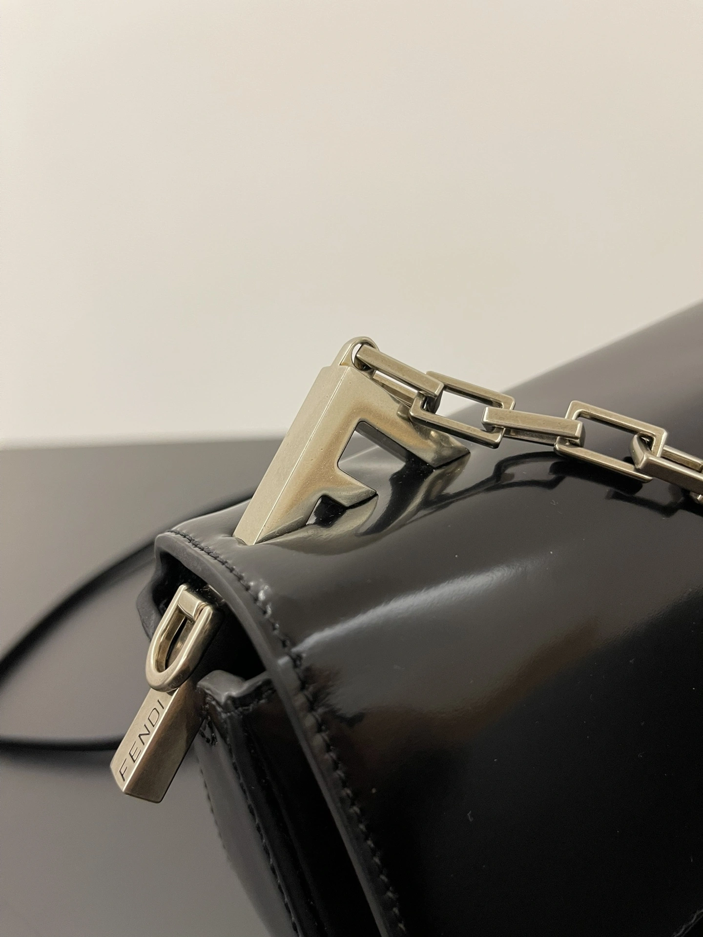 Accurate model Fendi Satchel Bags